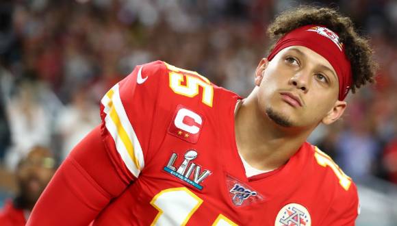 Patrick Mahomes vs Jalen Hurts (Versus Super Bowl LVII)