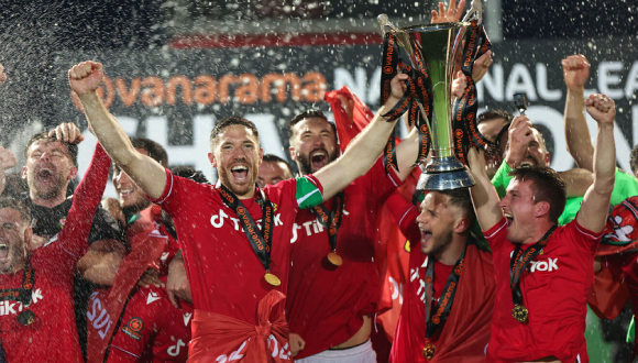 ¡Deadpool a 4ta! Wrexham vuelve al fútbol profesional tras 15 años